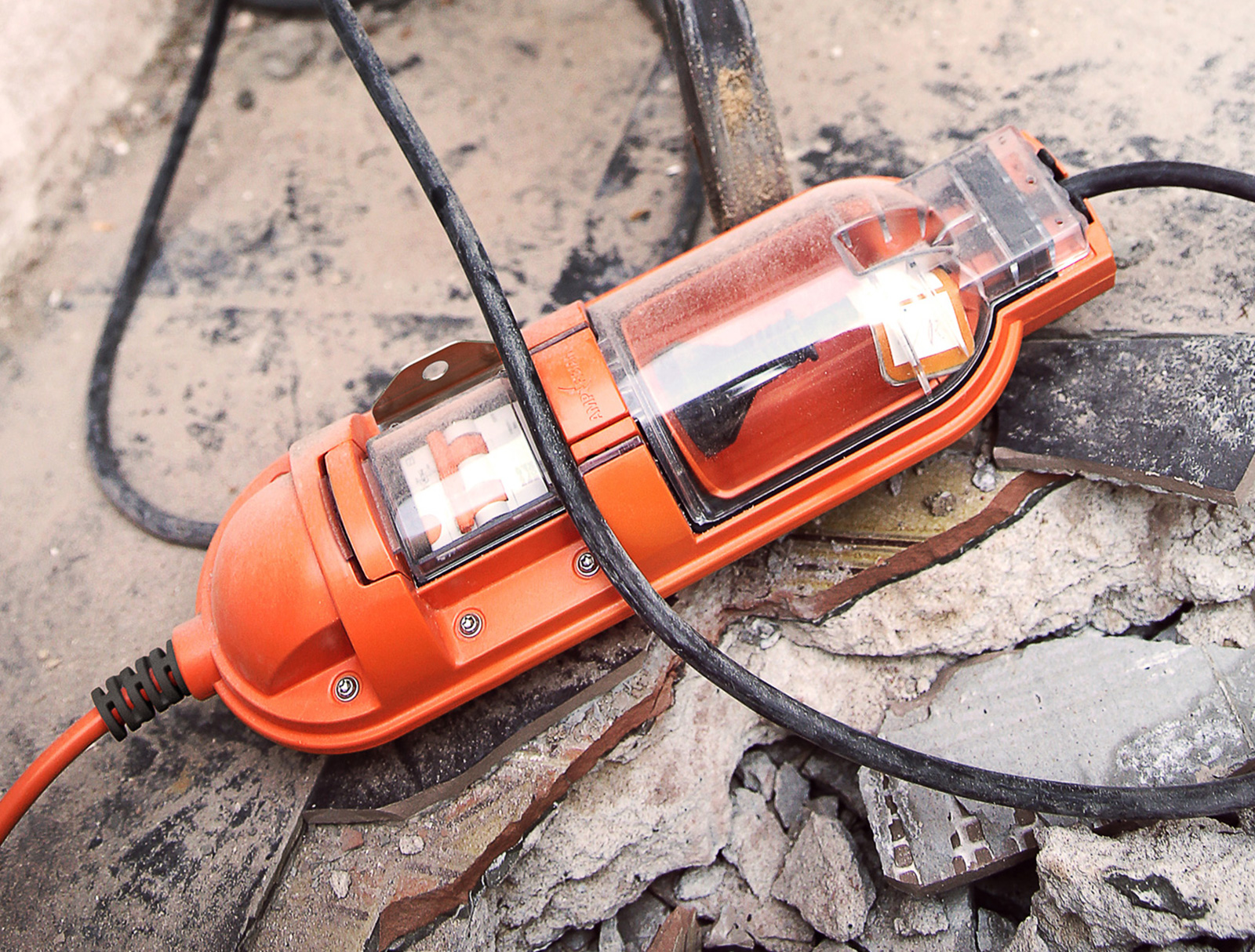 The Ultimate 15A to 10A power adaptor - Ampfibian Australia